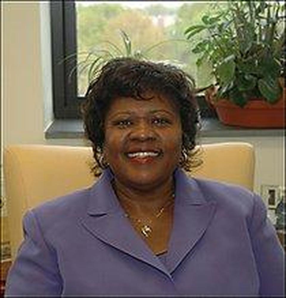 Dr. Sandra DeLoatch