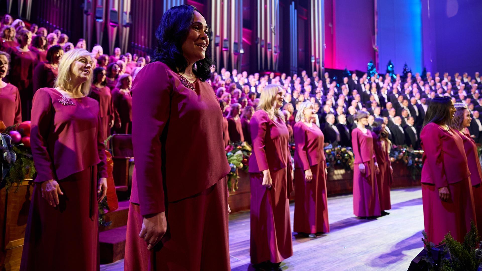 Christmas with The Tabernacle Choir, Featuring Lea Salonga and Sir ...