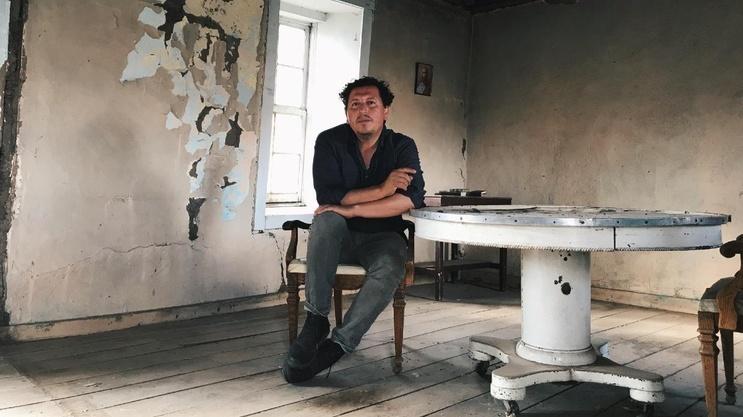 In a small village in southern Colorado, architect Ronald Rael makes an ...