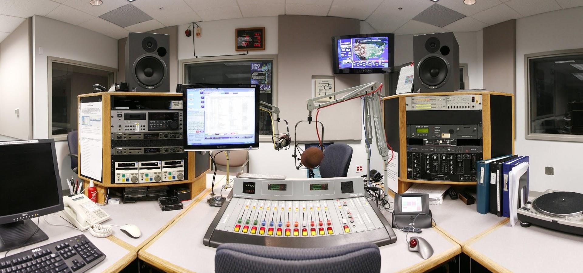 WUCF 89.9 FM