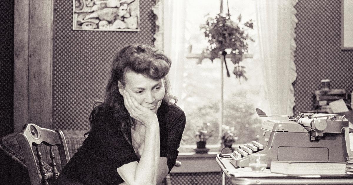 Ruth Stone's Vast Library of the Female Mind | THIRTEEN PBS