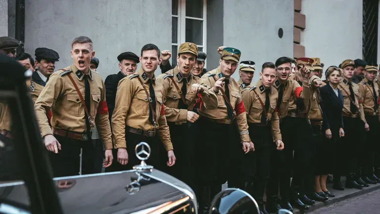 Rise of the Nazis | PBS