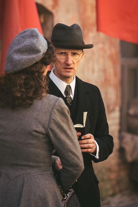 Rise of the Nazis | PBS