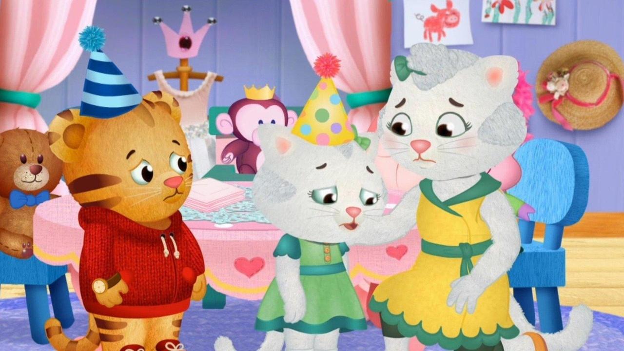 Daniel Tiger's Neighborhood Friends Help Each Other; Daniel Helps O ...