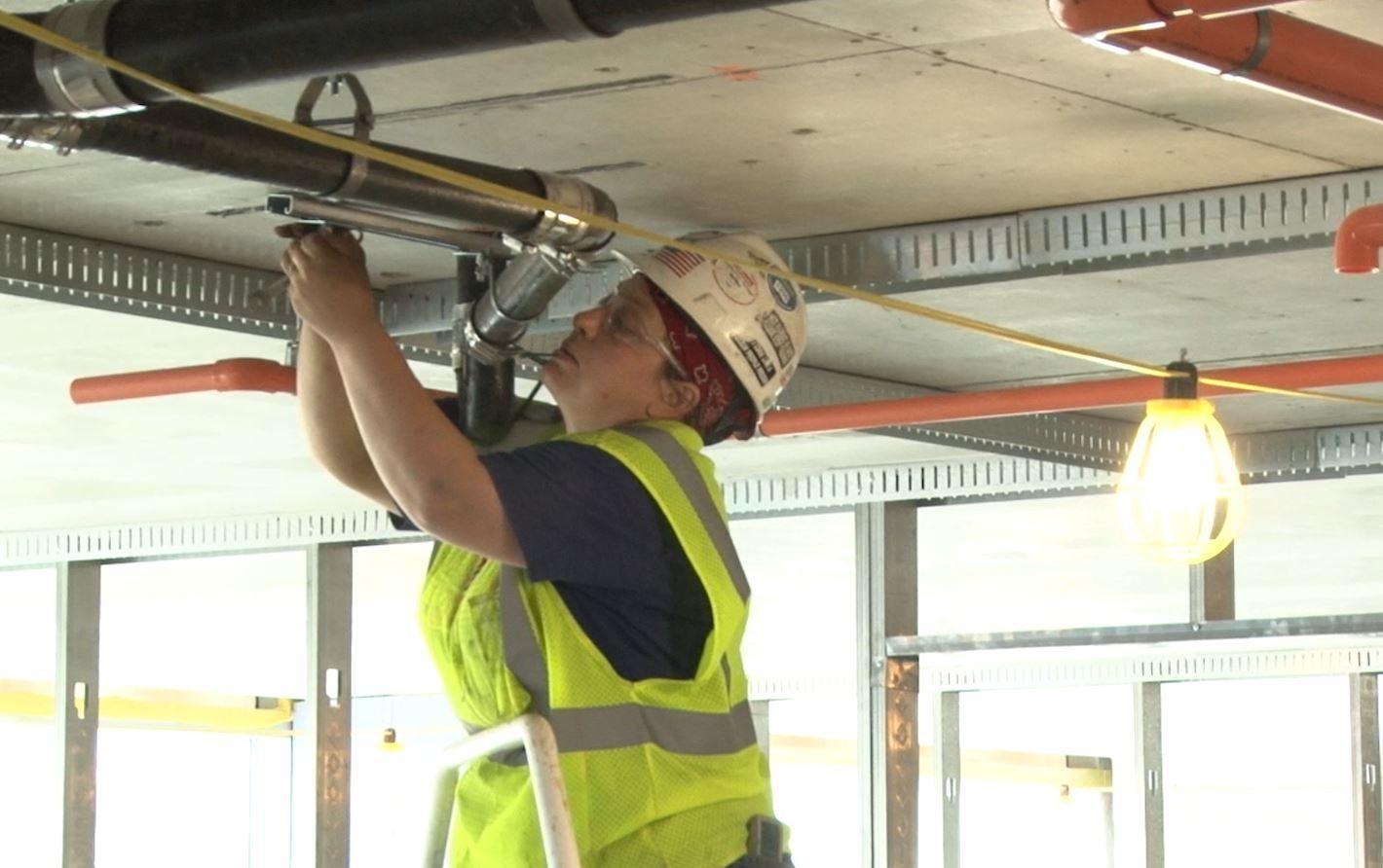 Career Connections | Construction Worker | PBS LearningMedia