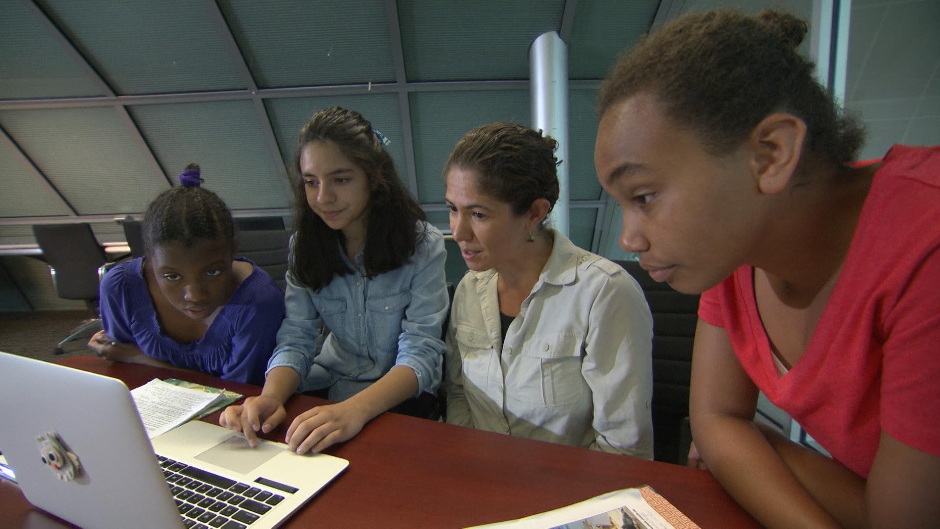 Data Analysis: SciGirls | Feathered Friends | PBS LearningMedia