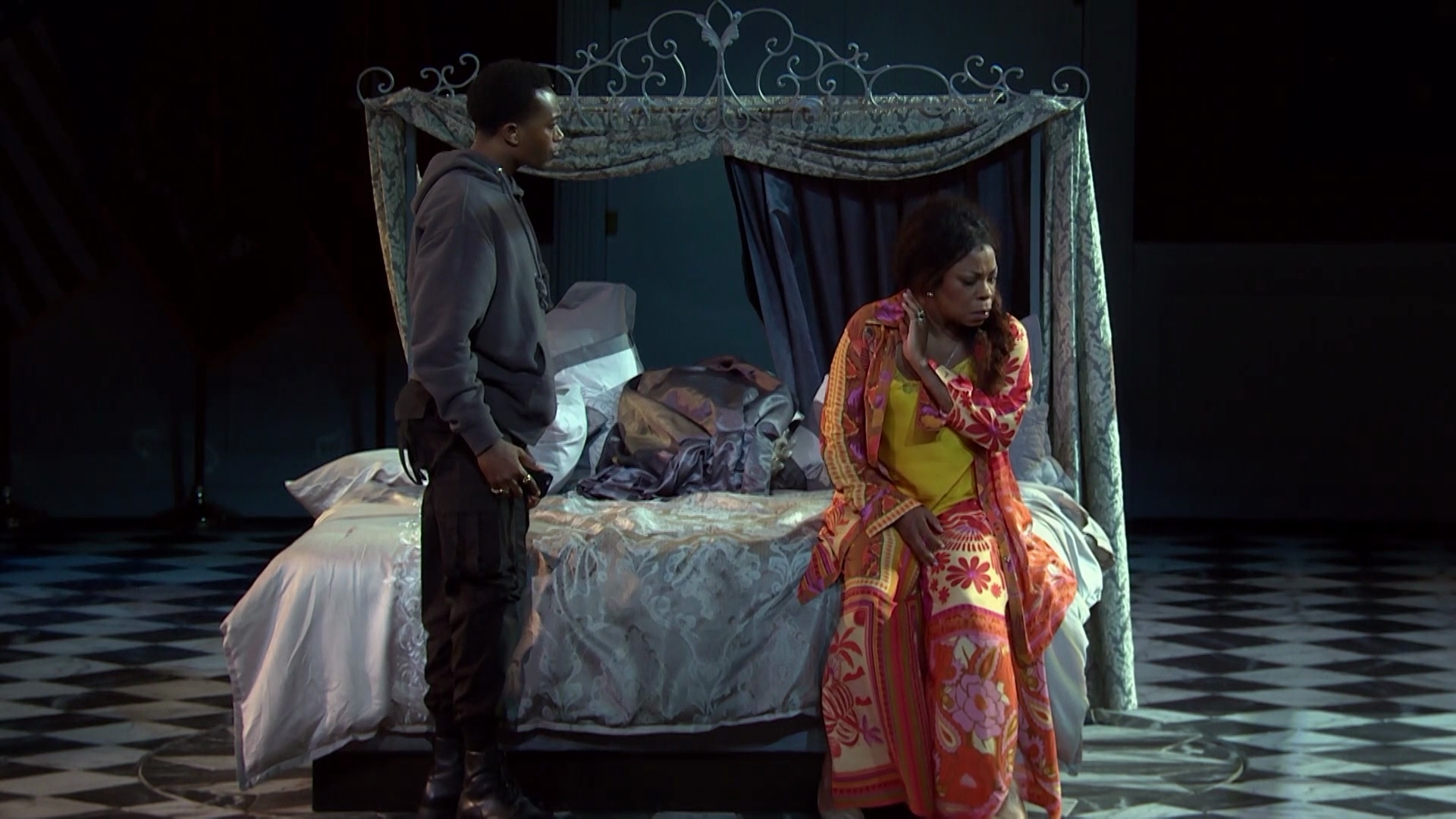 Of Mothers and Lovers and Madness | Great Performances: Hamlet | PBS ...
