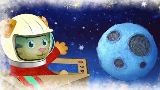 A Pretend Outer Space Adventure | Daniel Tiger's Neighborhood | PBS ...