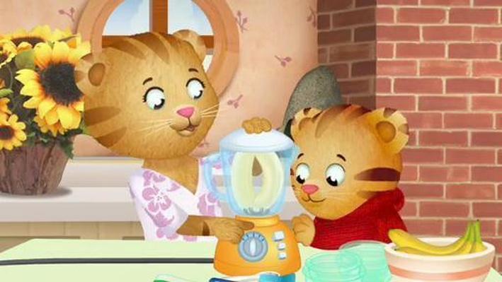 Trying Veggie Spaghetti | Daniel Tiger's Neighborhood | Health and ...
