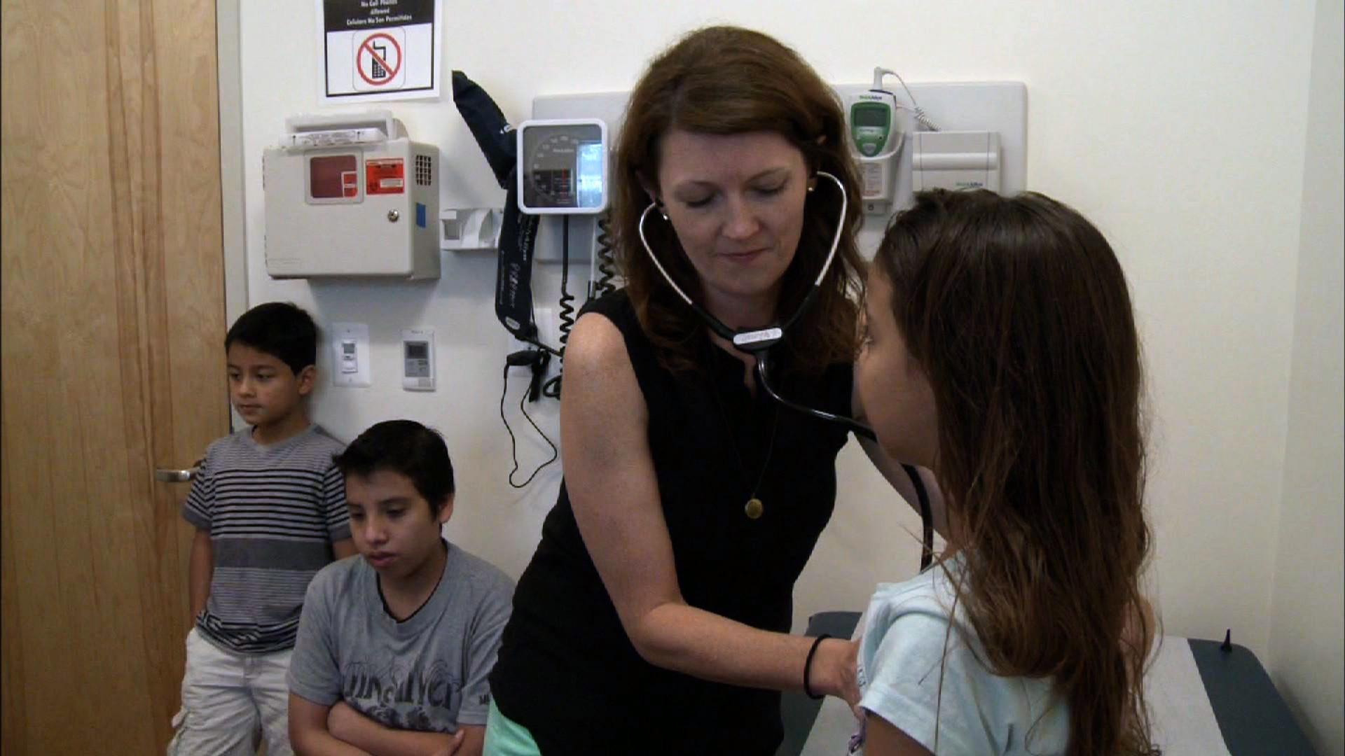 Wave of Undocumented Children Challenges Health Care Programs | PBS ...