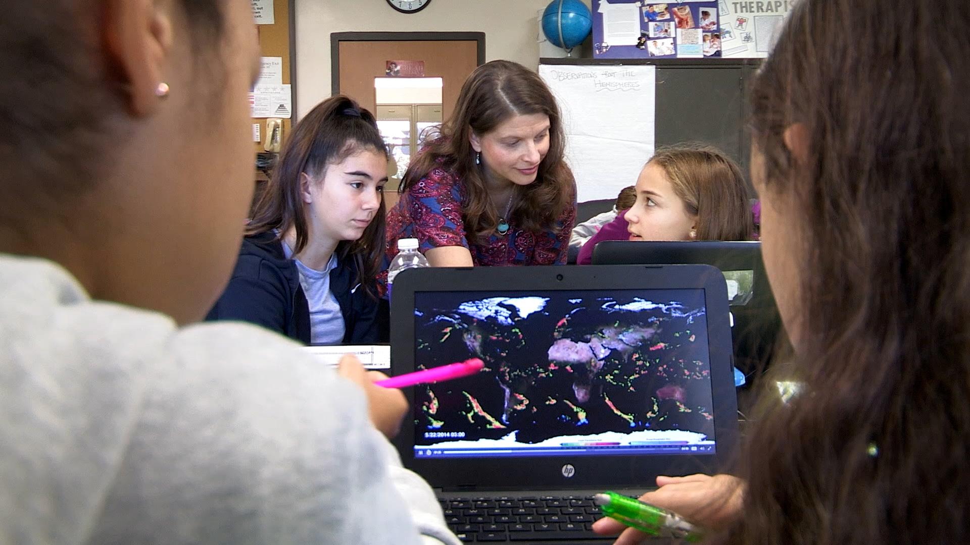 In the Science Classroom: Integrating Digital Media into Your ...