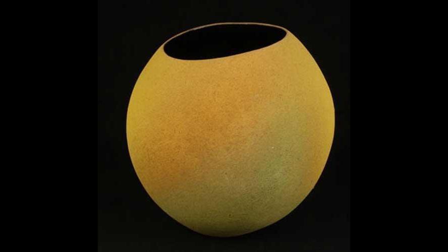 Gold Calabash Bowl, 1991 | PBS LearningMedia