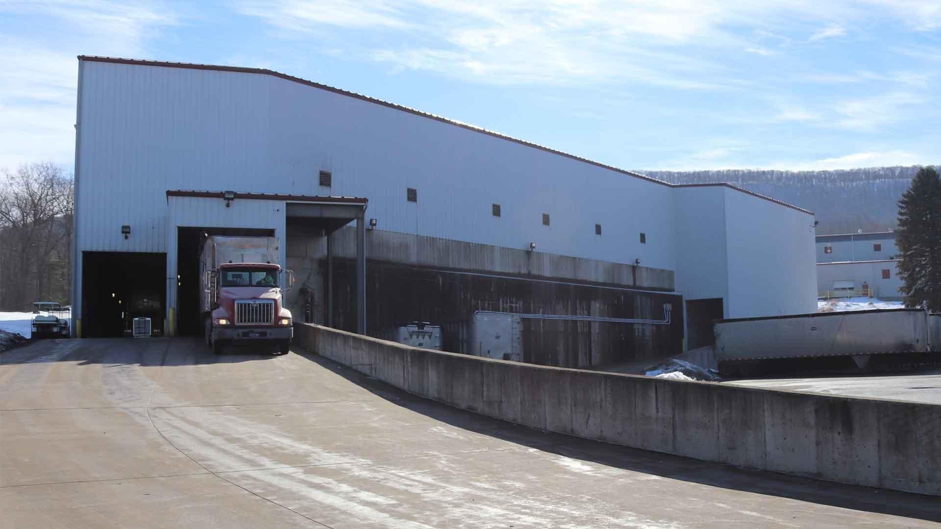Transfer Station | Recycling & Refuse Center Virtual Field Trip | PBS ...