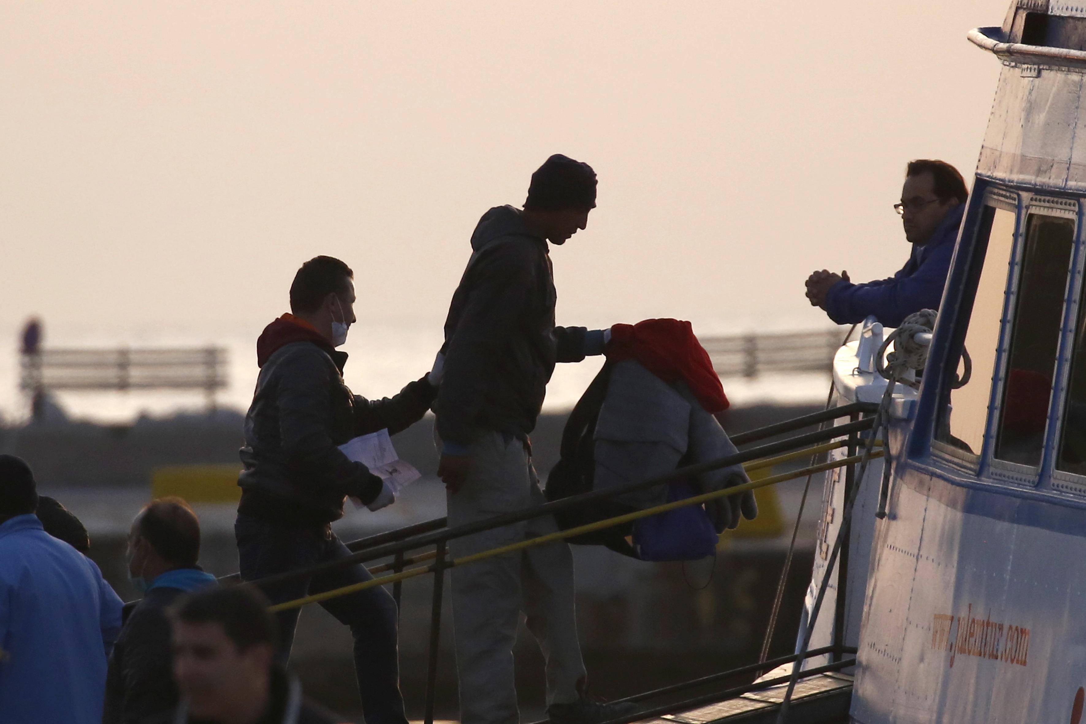Europe Begins Deporting Migrants Back to Turkey | PBS NewsHour | PBS ...