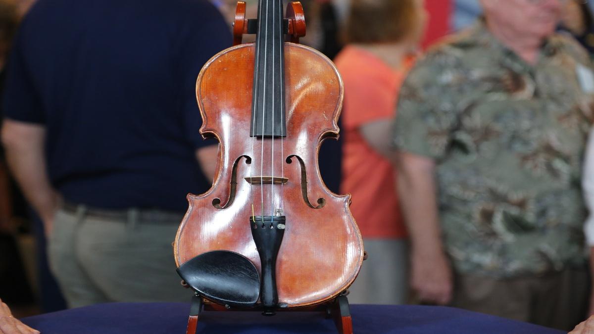 Appraisal: 1914 Robert Glier Violin | Antiques Roadshow | THIRTEEN ...