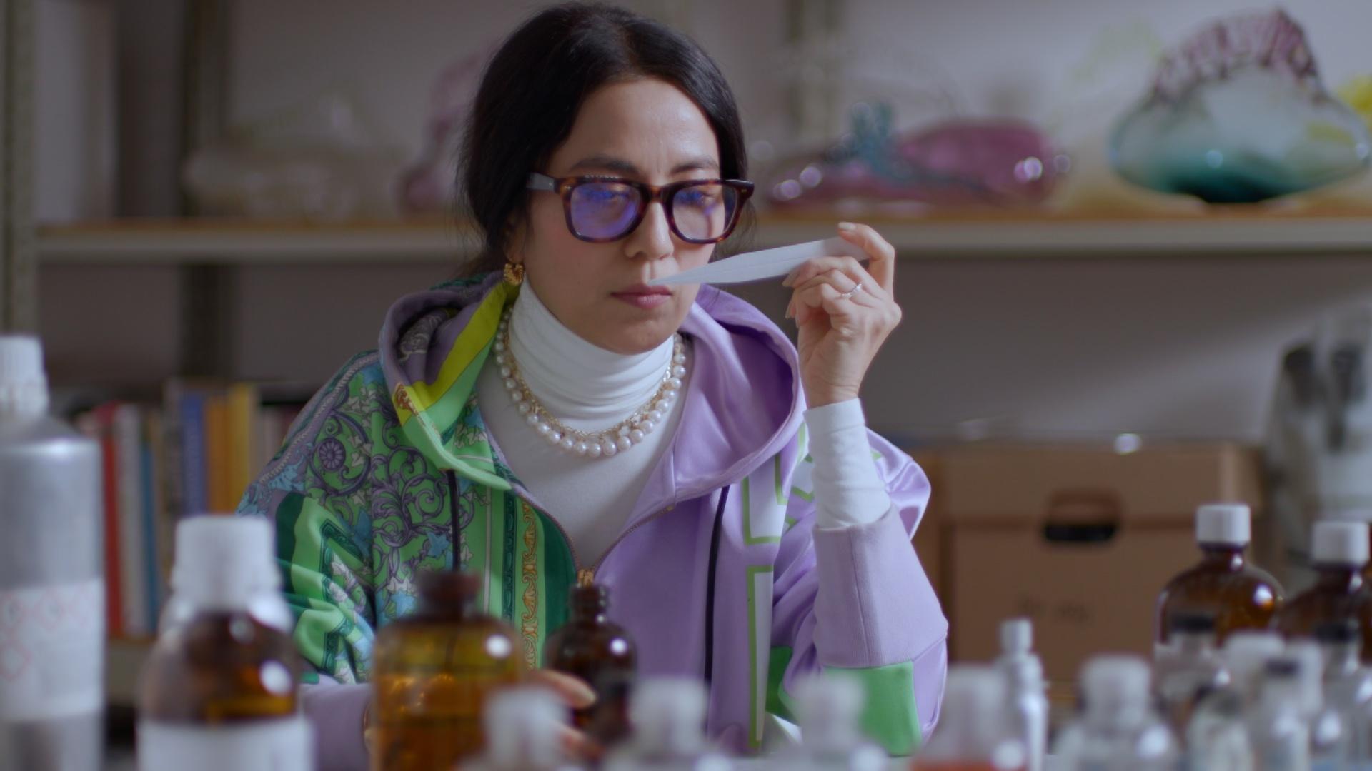 Artist Anicka Yi | ART21 | THIRTEEN - New York Public Media