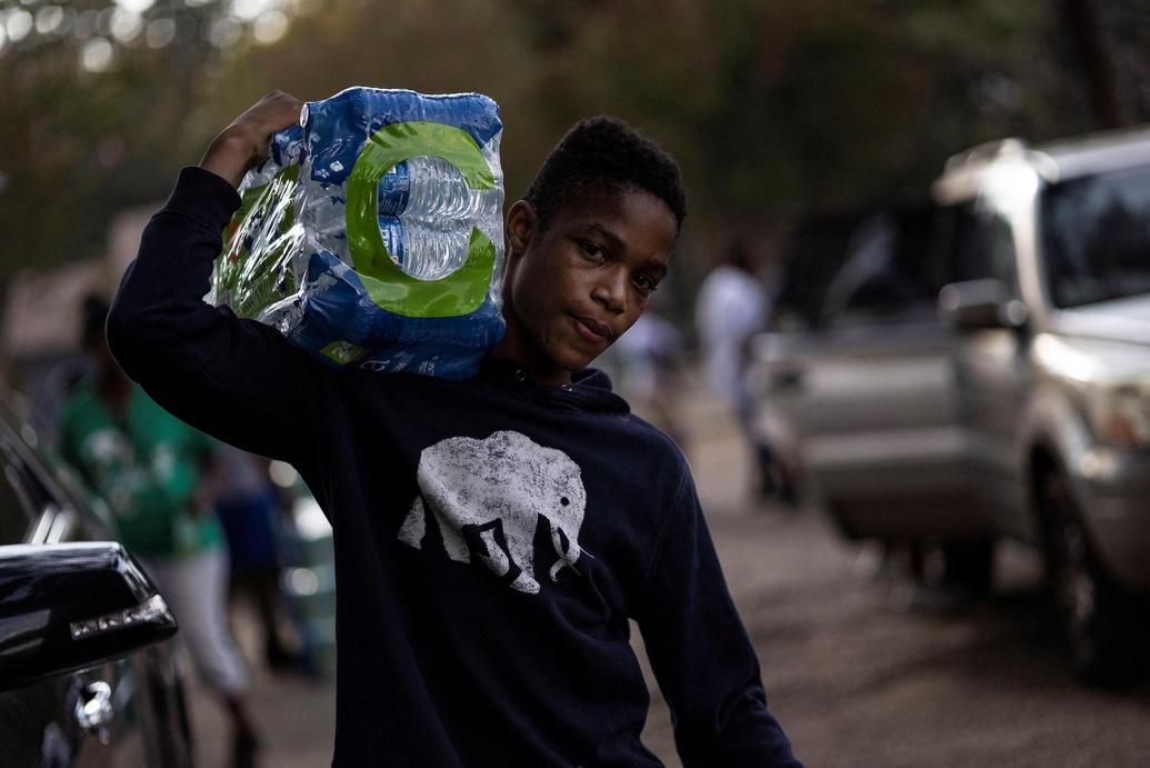Why U.S. cities are struggling to supply safe drinking water | Watch on ...