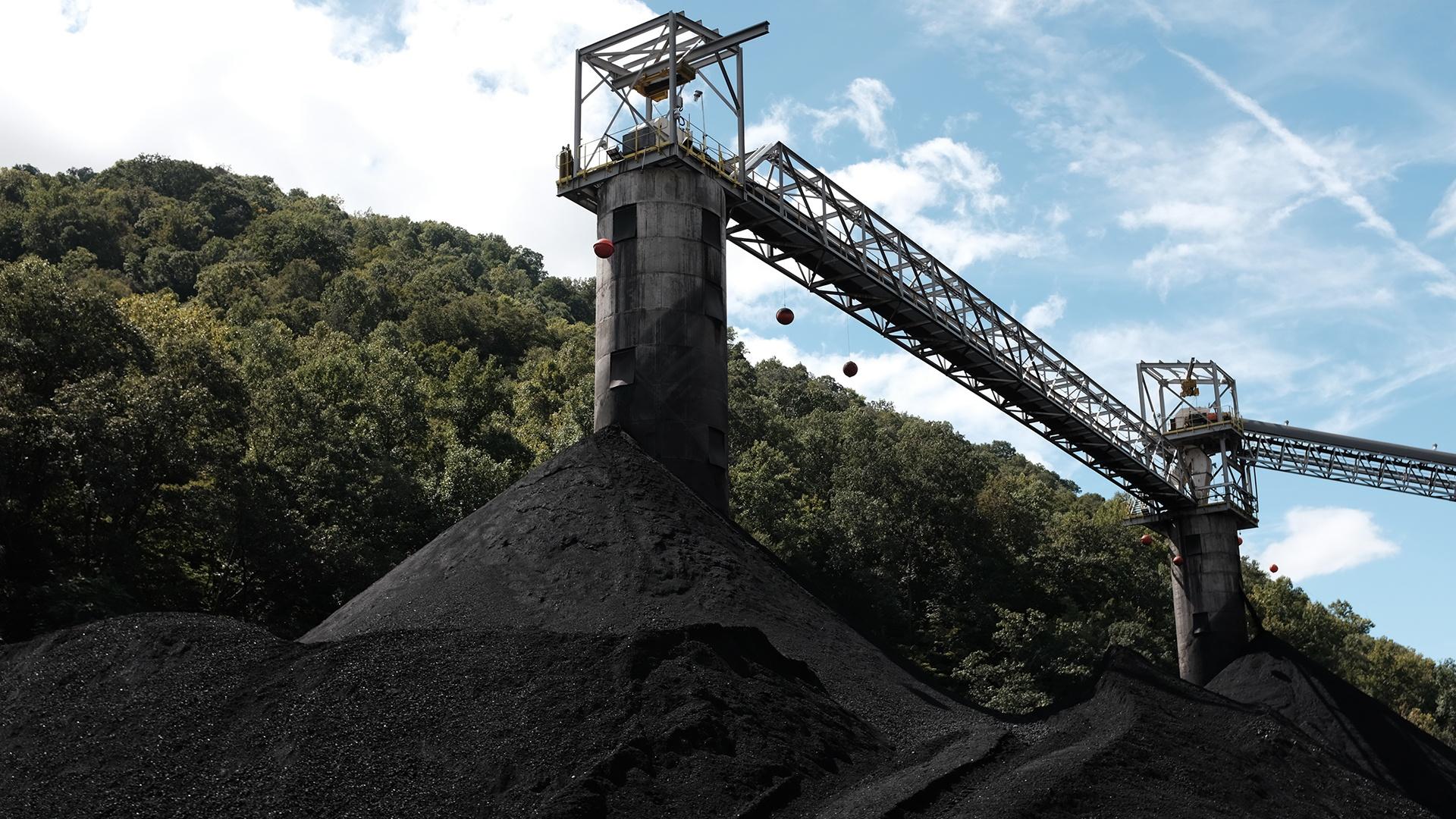 "Coal's Deadly Dust" - Preview | FRONTLINE | THIRTEEN - New York Public ...