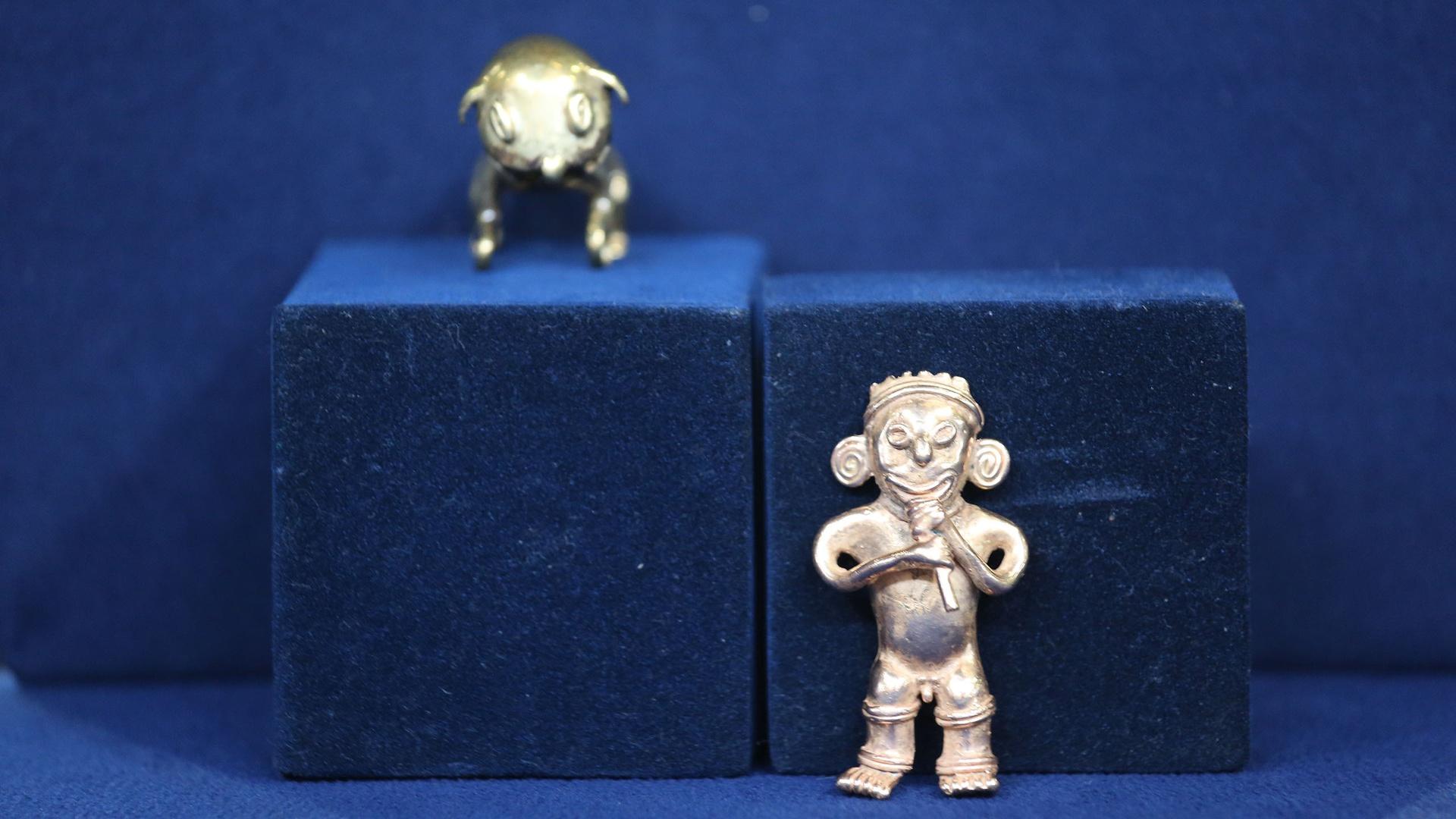 Appraisal: Reproduction & Pre-Columbian Gold Figures | Antiques ...