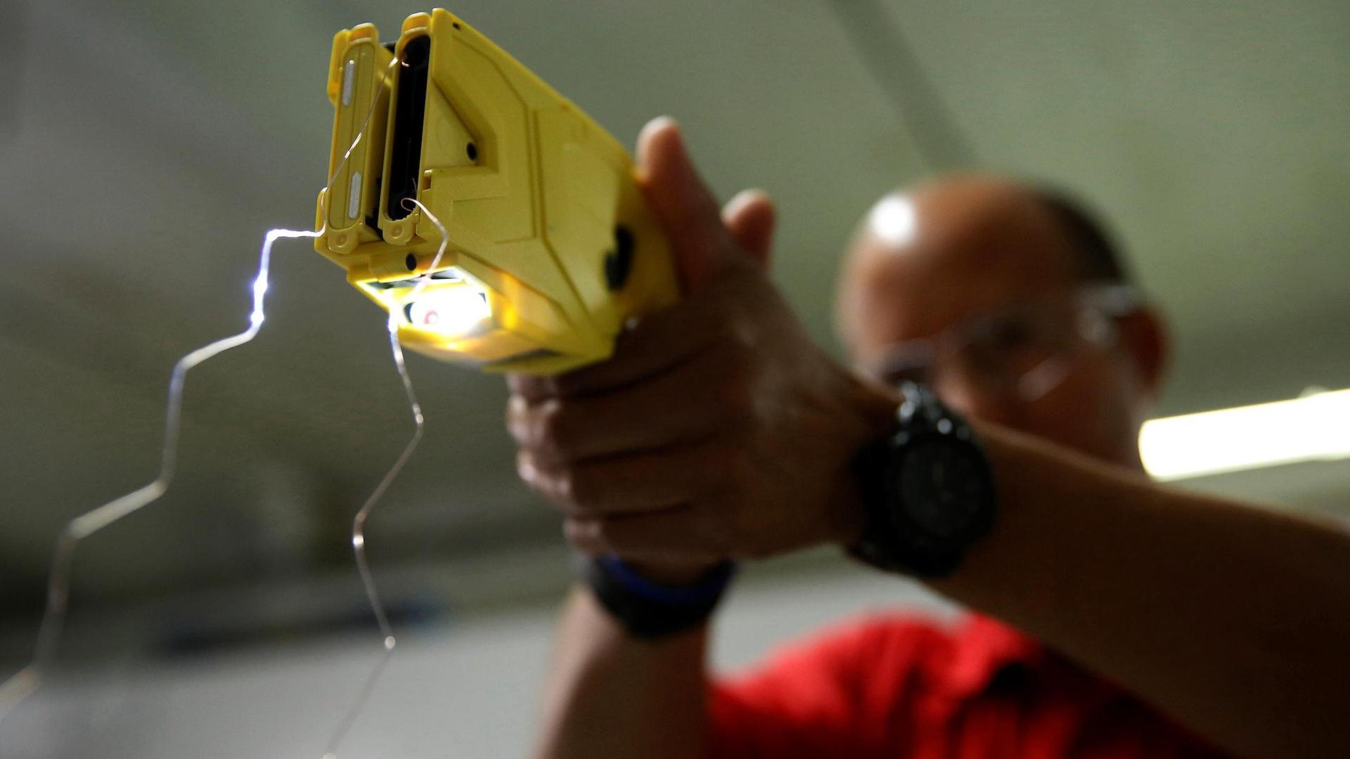 Police face scrutiny for Taser use after deadly incidents | PBS News ...