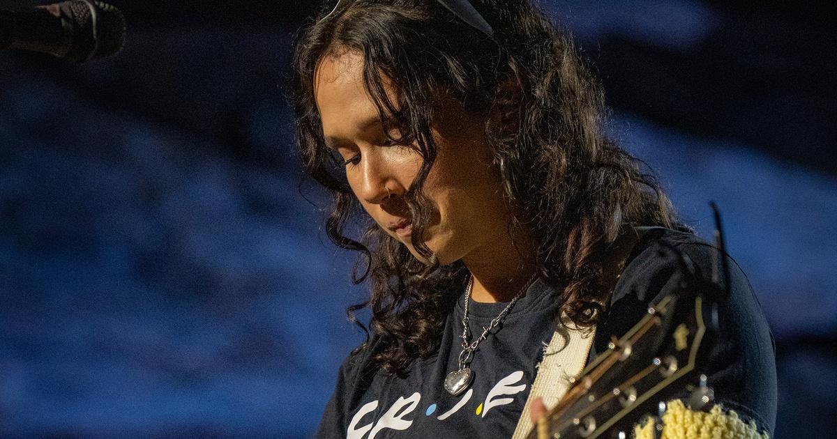 The Caverns Sessions | Ruby Waters Performs "Droppin' Out" | Season 4 ...