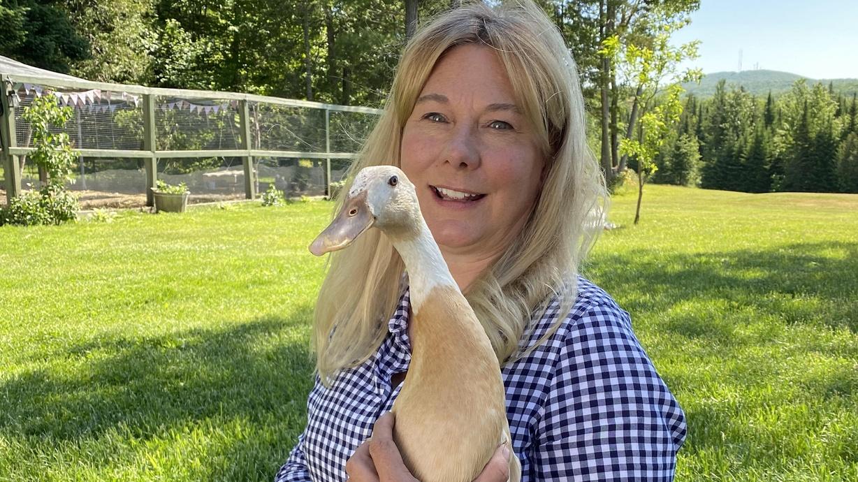 Poultry Pals | Watch Welcome to My Farm on PBS Wisconsin