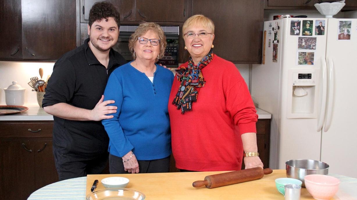Lidia Makes Shoofly Pie in Pennsylvania | Watch on PBS Wisconsin
