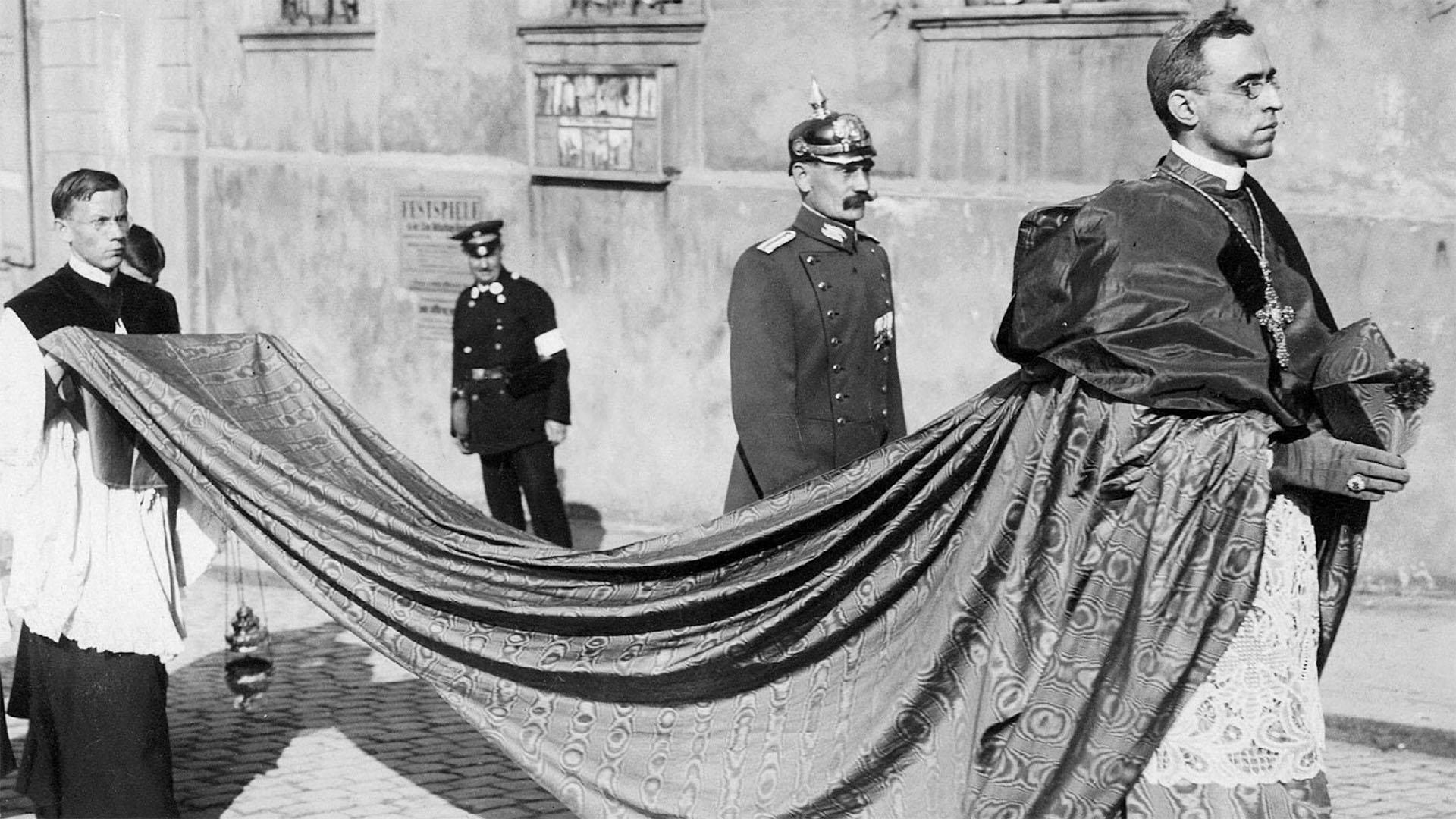 Hitler Comes to Power | Holy Silence | THIRTEEN - New York Public Media