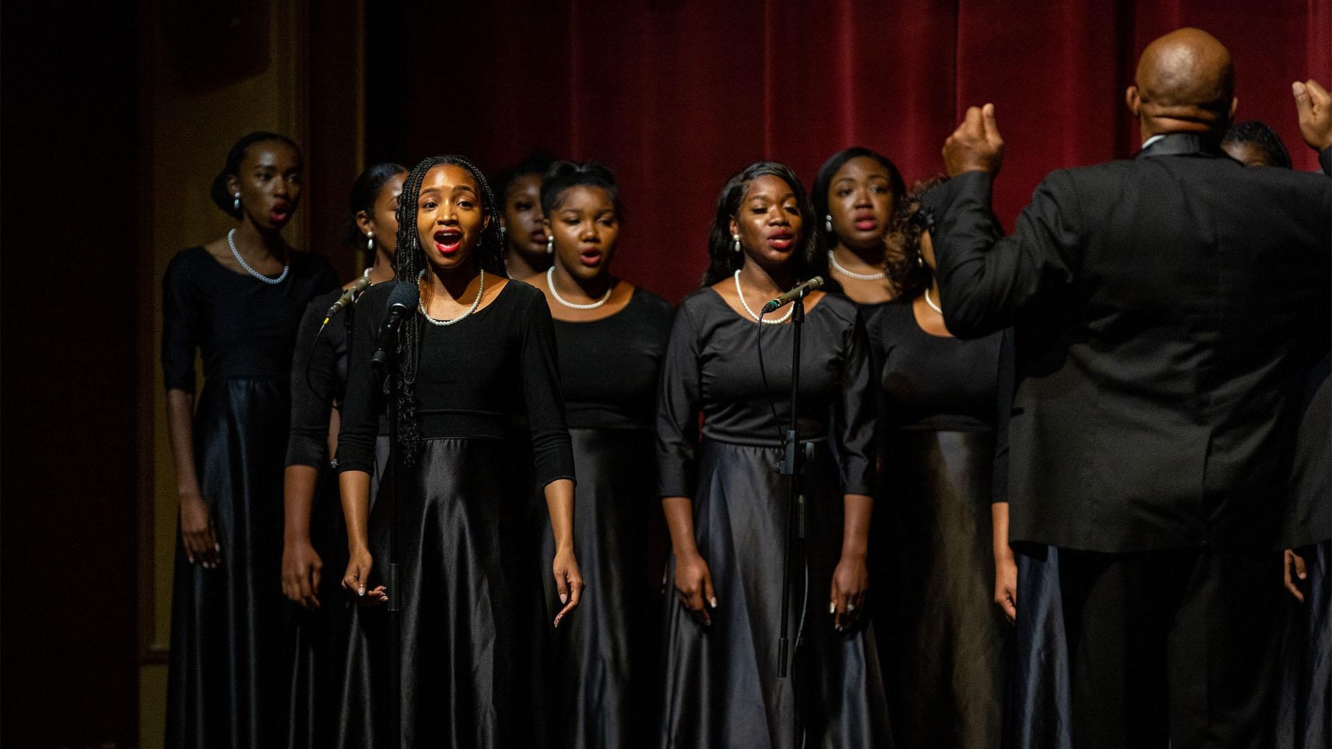 Spelman College Glee Club - "Wade In The Water" | United in Song ...
