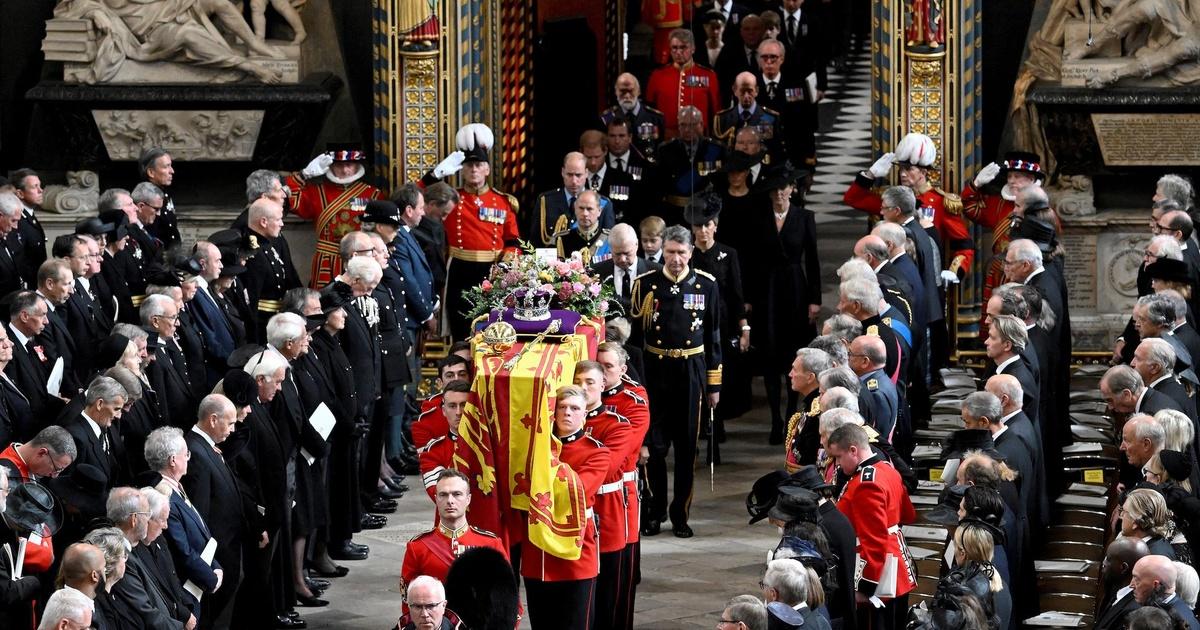 PBS NewsHour | Queen Elizabeth remembered in elaborate and poignant ...
