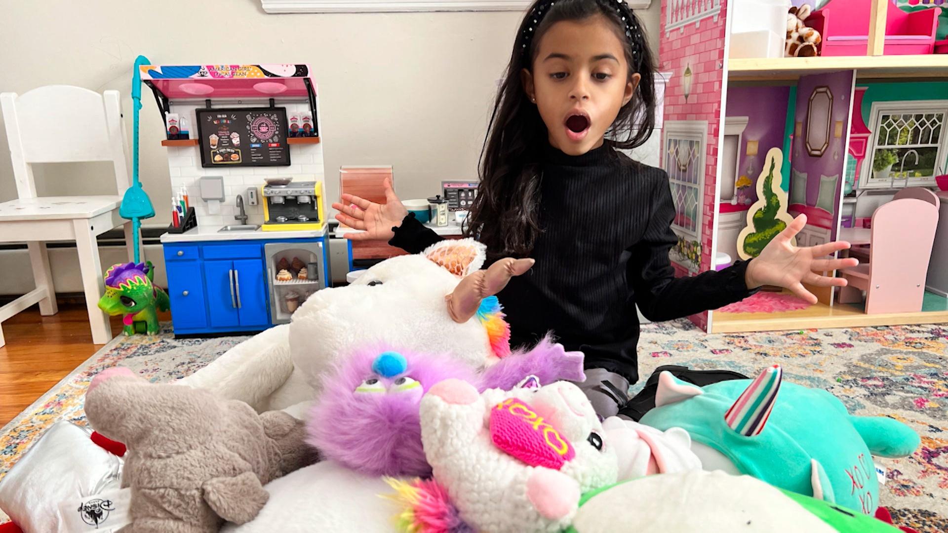 SORT OBJECTS AT HOME | Let's Learn | THIRTEEN - New York Public Media