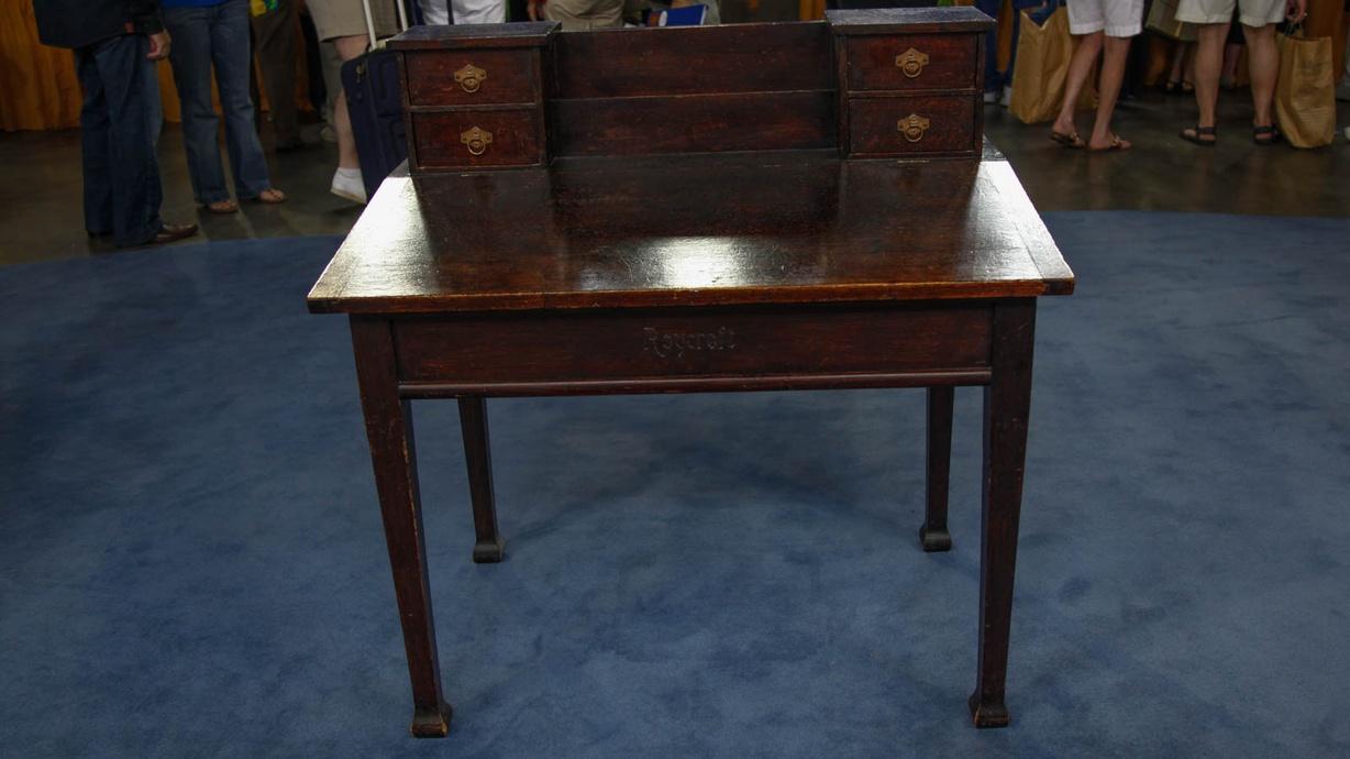 Appraisal: Arts & Crafts Roycroft Inn Desk, ca. 1910 | Watch Antiques ...