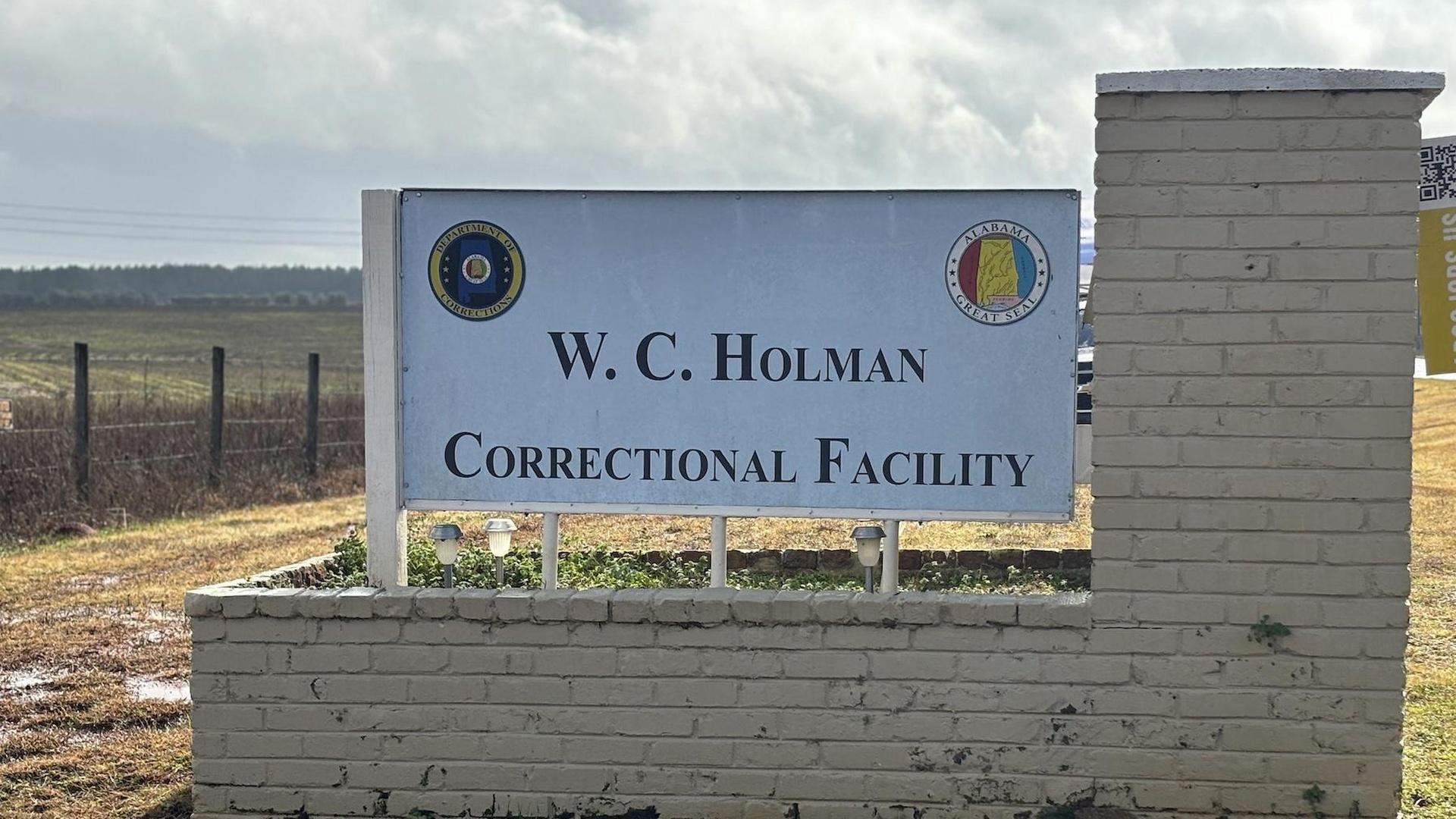 Alabama conducts nation’s first execution with nitrogen gas | PBS News ...