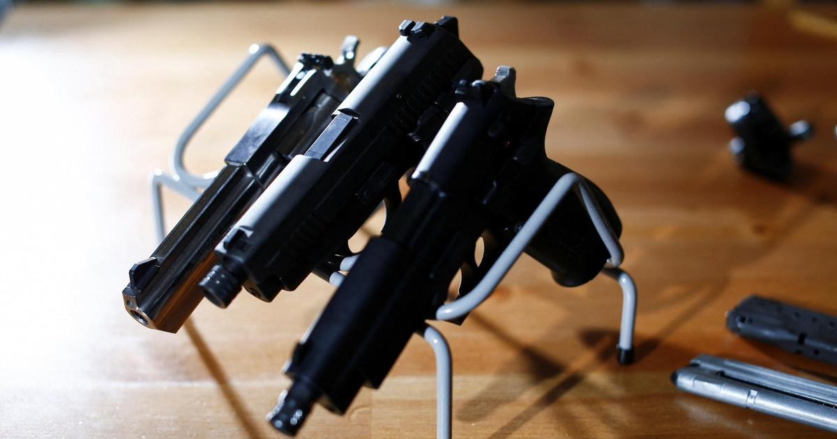 PBS News Hour | How other nations dealt with gun safety after mass ...