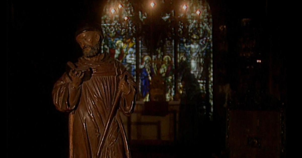 Ghost & Vampire Legends of Rhode Island | 1 Belcourt Castle | PBS