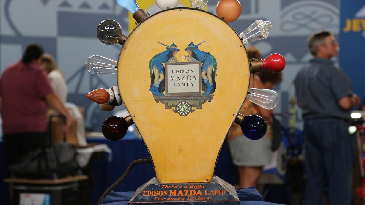 Appraisal: Edison Mazda Light Bulb Store Display, ca. 1930 | Watch on ...