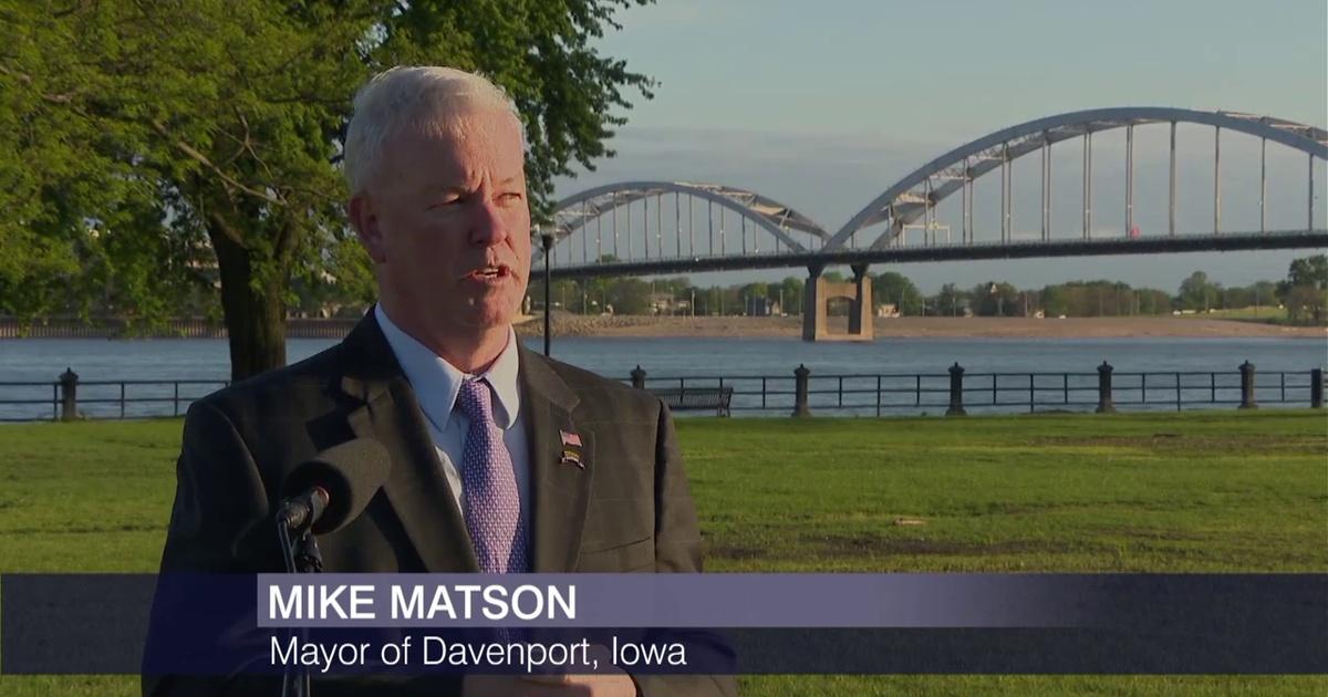 Chicago Tonight | COVID-19 in the Quad Cities: Davenport Mayor Mike ...