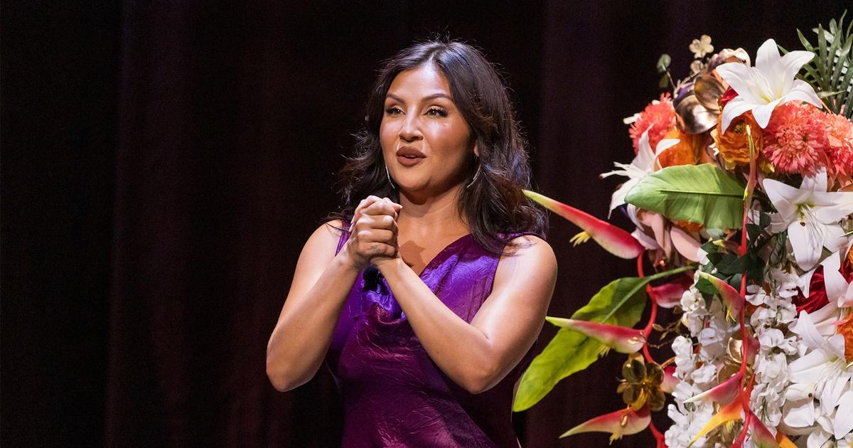 Hispanic Heritage Awards | Annie Gonzalez presents the Legacy of ...