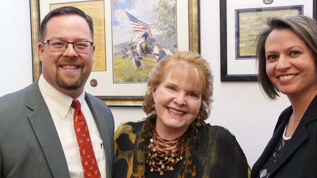 Watch Full Episodes Online of Report From Santa Fe, Produced by KENW on PBS