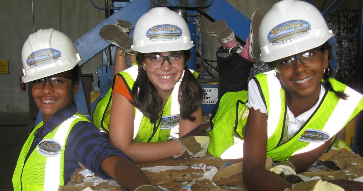 SciGirls | Season 1 | Going Green - Full Episode | PBS