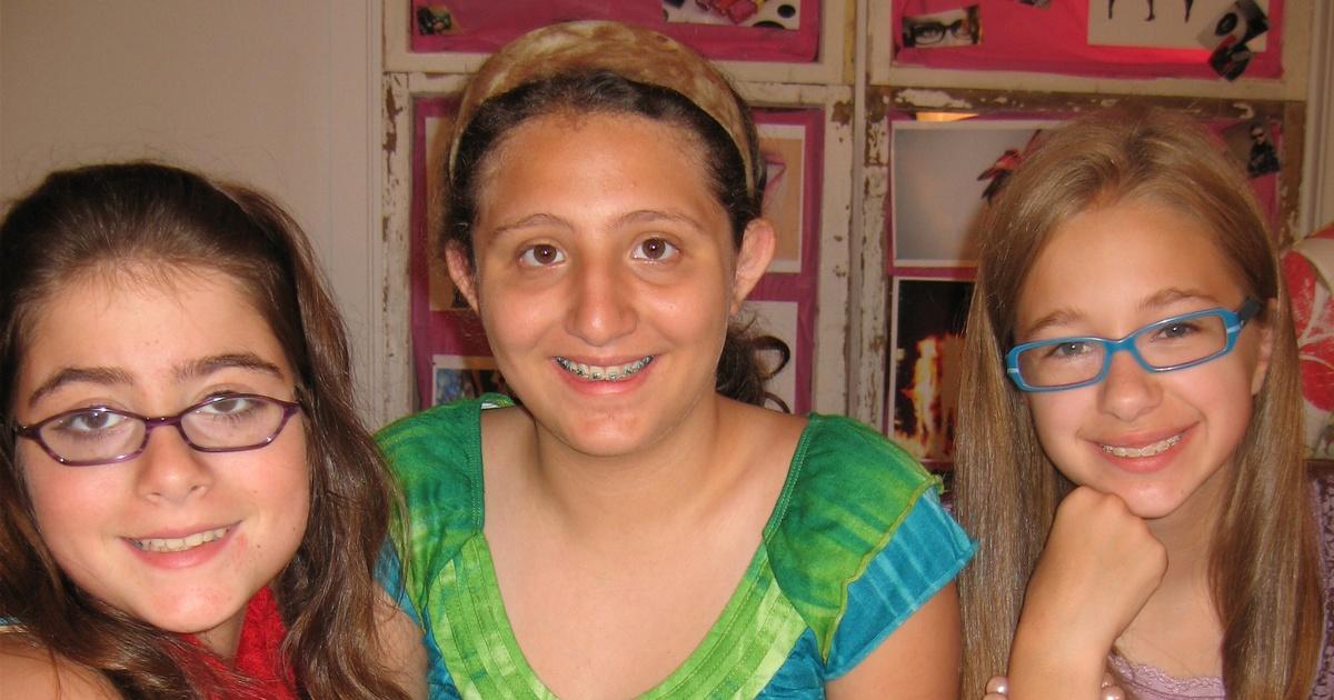 SciGirls | Moda de Alta Tecnología - Episodio Completo | Season 1 | Episode 7 | PBS