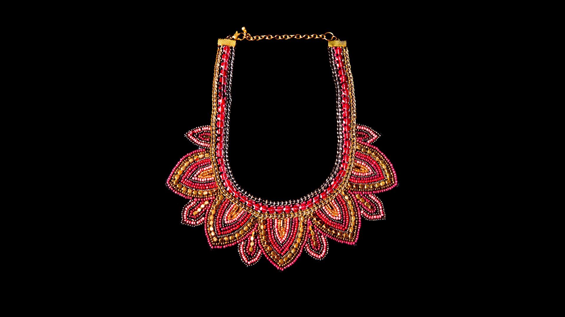 "RBG Collars: The Photographs of Elinor Carucci” | NYC-ARTS | ALL ARTS