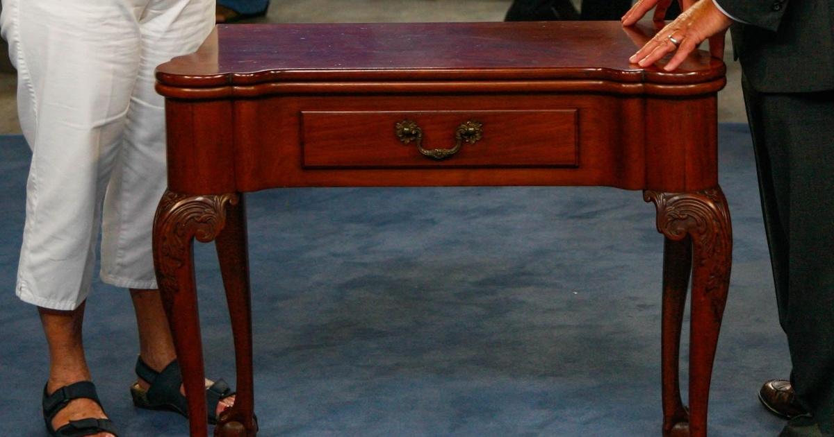 Antiques Roadshow | Appraisal: Philadelphia Card Table, ca. 1760 ...