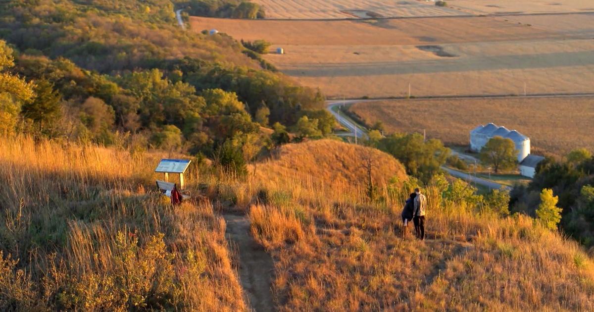 Road Trip Iowa | Murray Hill Scenic Overlook | Season 2 | Episode 203 | PBS