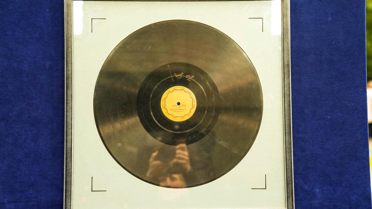 Appraisal: 1927 'The Jazz Singer' Vitaphone Sample Disc | Antiques ...