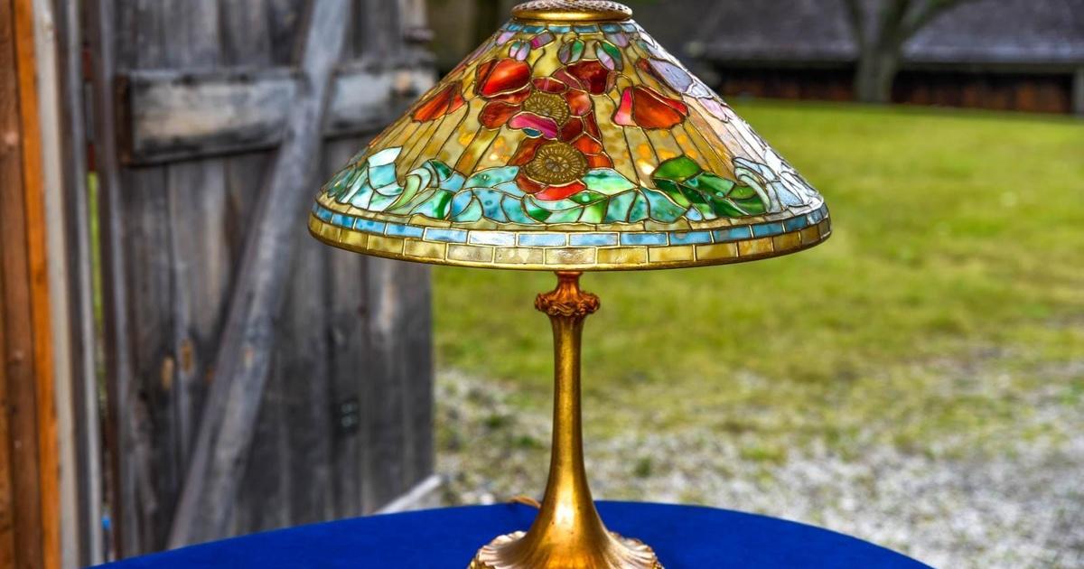 Antiques Roadshow | Appraisal: Tiffany Studios Poppy Table Lamp, ca ...