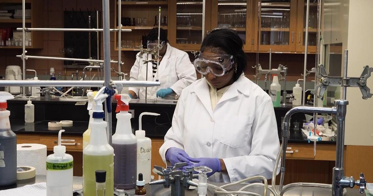 PBS NewsHour | Innovative Pittsburgh job center trains disadvantaged ...