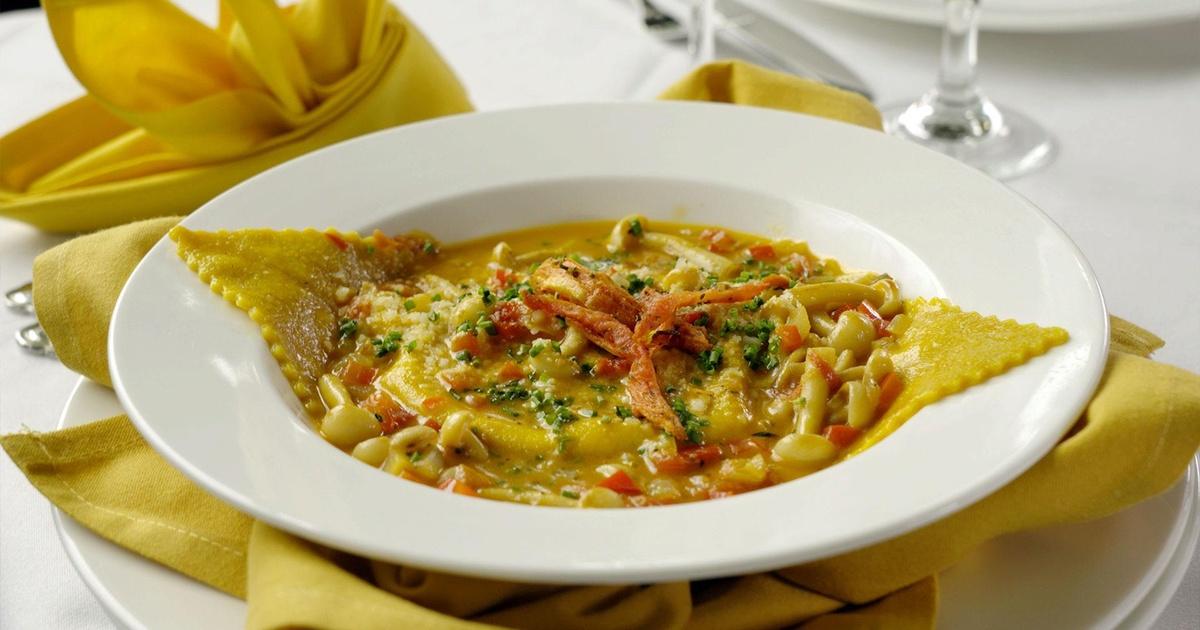 Louisiana Coastal Cooking | A Deep Dive into Louisiana Blue Crabs ...