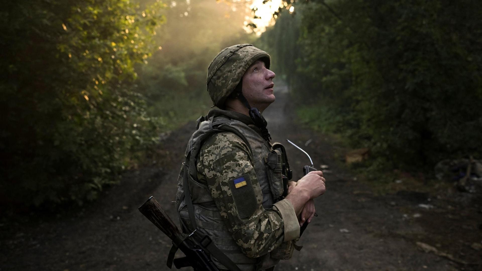 What's behind Trump's shift on arming Ukraine | PBS News Hour | THIRTEEN - New York Public Media