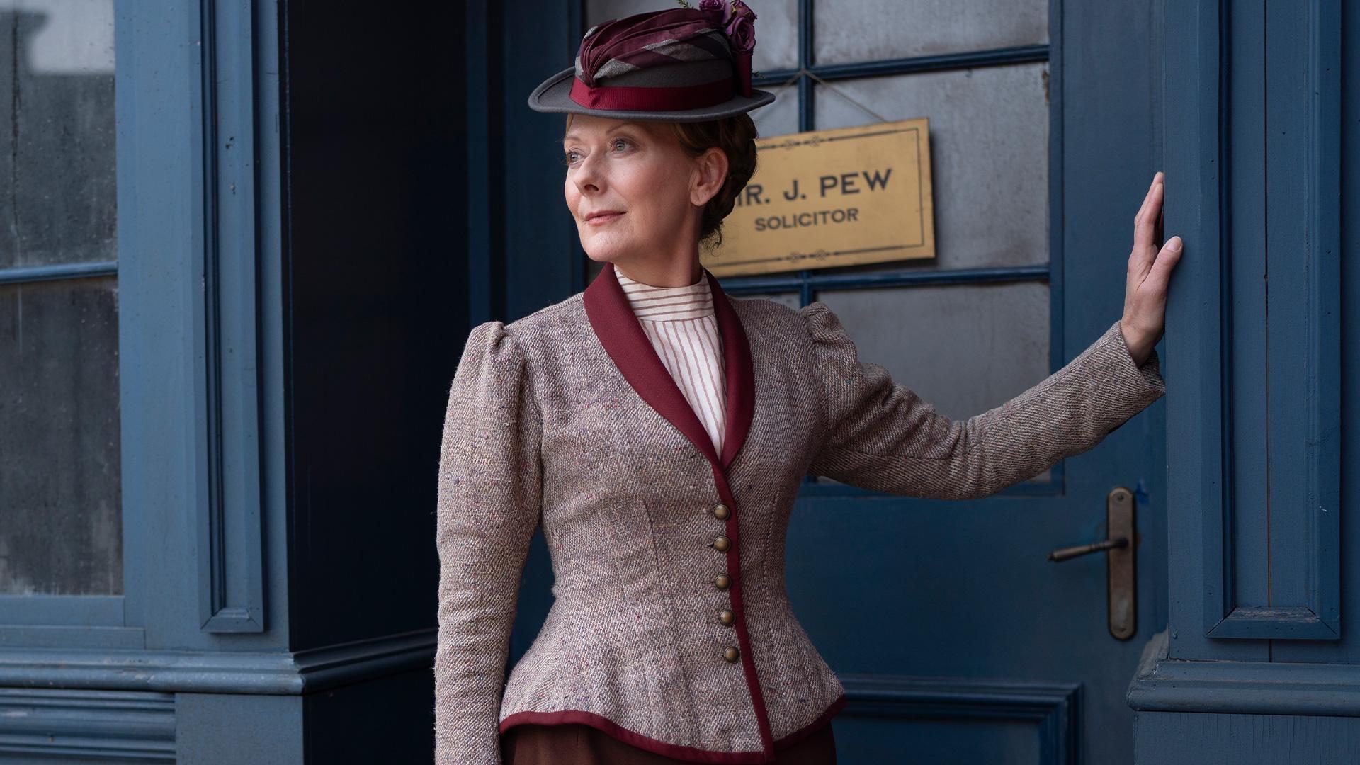 Ivy's Journey | Miss Scarlet | ALL ARTS